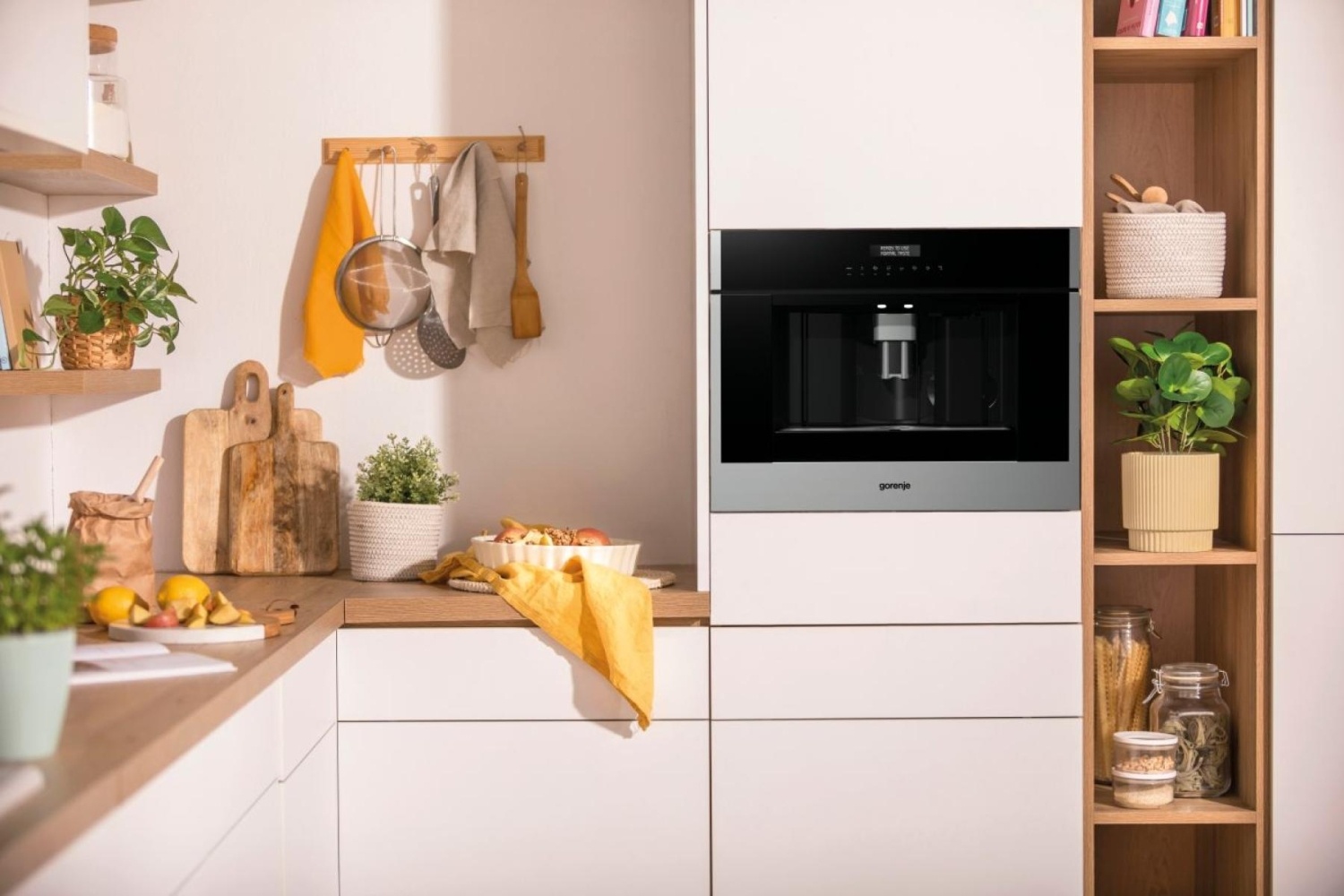GORENJE ugradni aparat za kafu CMA9200UX - Cene i Akcije - Tehnoteka
